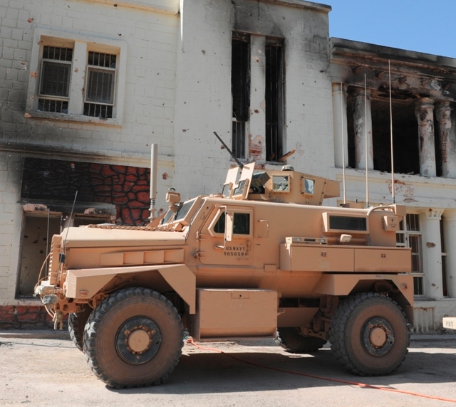 WarWheels.Net - Cougar H A1 ISS 4x4 Mine Resistant Ambush Protected Vehicle (MRAP) Photos